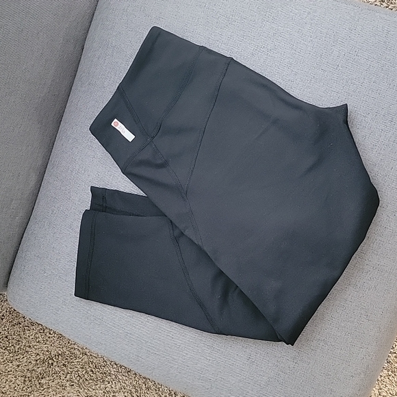 Zella | Pants & Jumpsuits | Zella Cropped Leggings | Poshmark